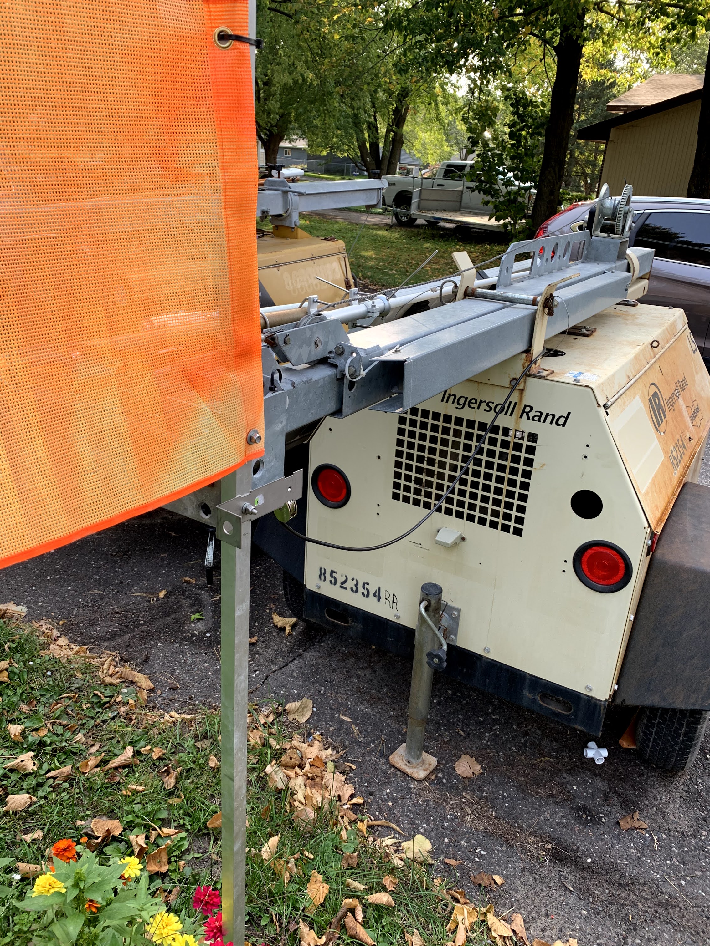 Cross-bar installation – Ham Radio Tower Trailers